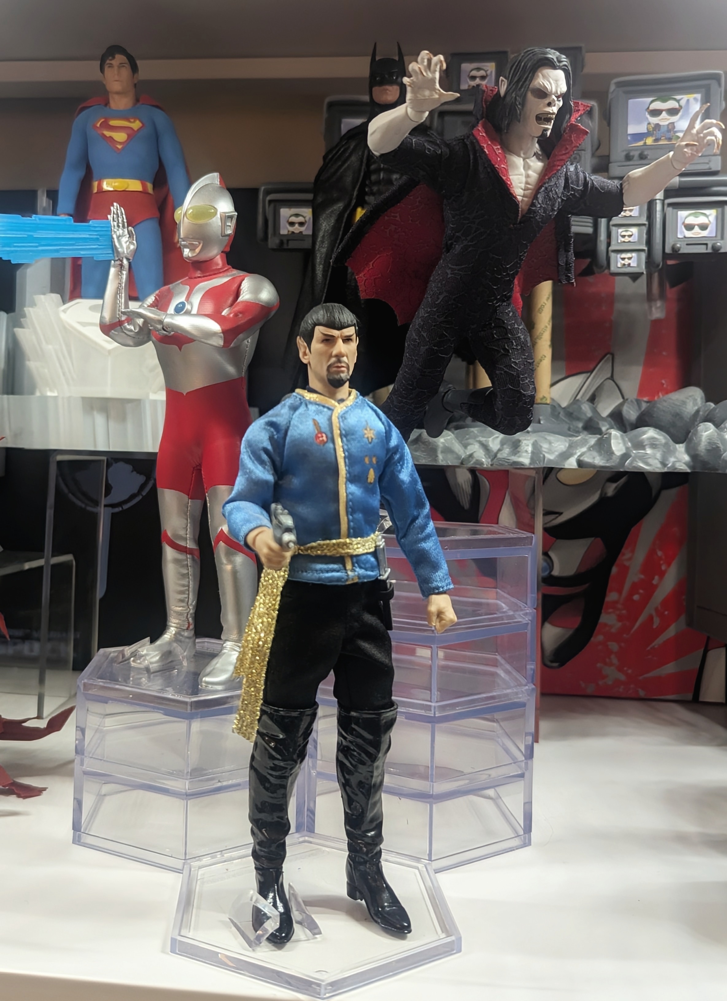 Reviews – Elevate Figure Displays
